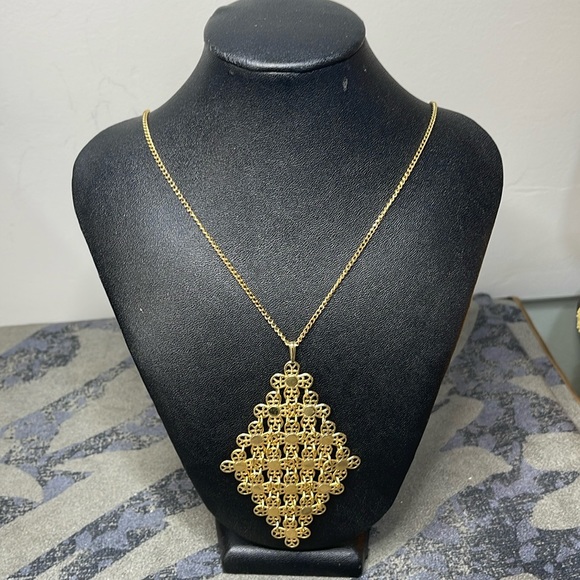 Sarah Coventry | Jewelry | Vintage Sarah Coventry Daisy Chain Necklace ...